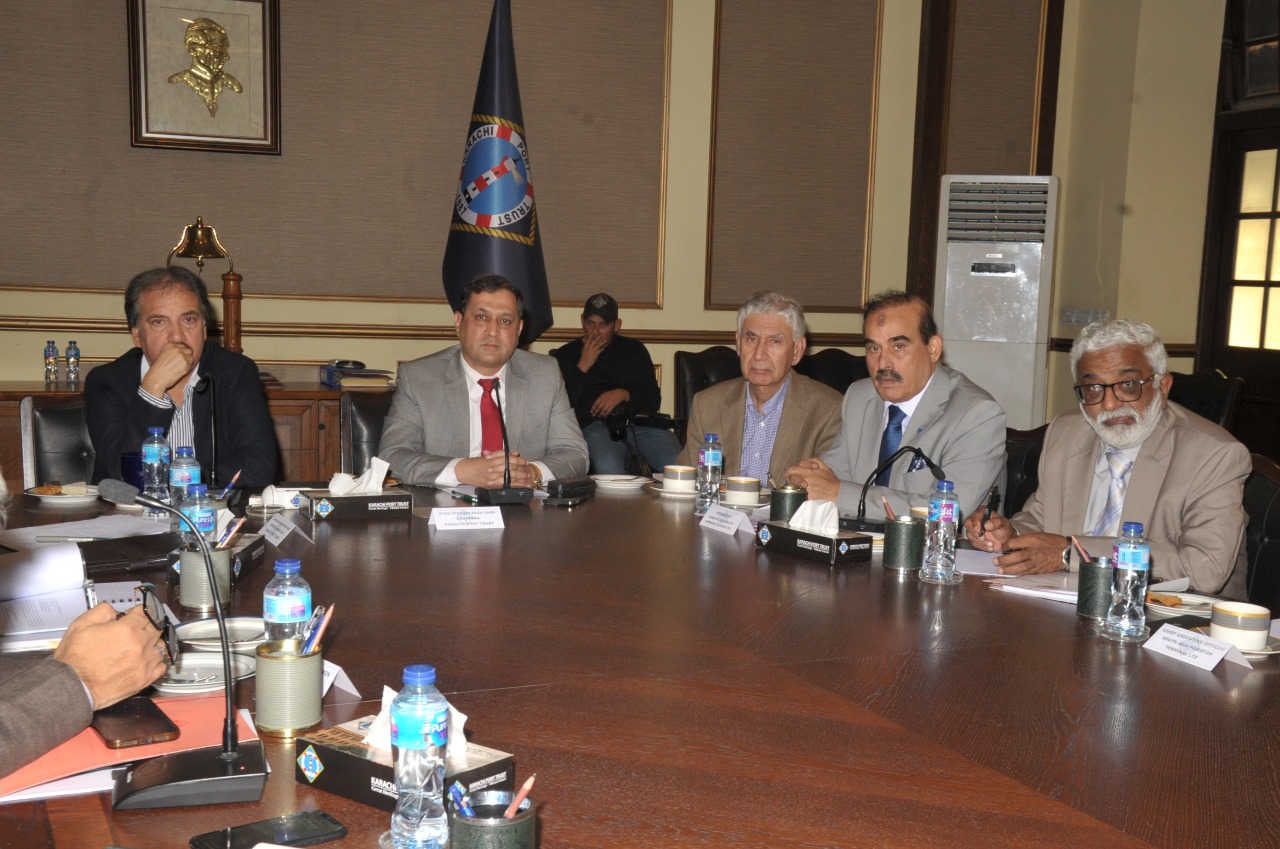 KCCI DELEGATION MEETS CHAIRMAN KPT